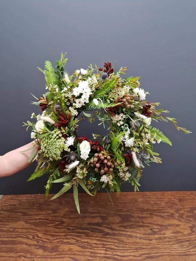 Wreath, mixed seasonal flowers – Hills Botanic